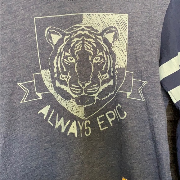Epic Threads | Shirts & Tops | Epic Thread Graphic Tshirt | Poshmark